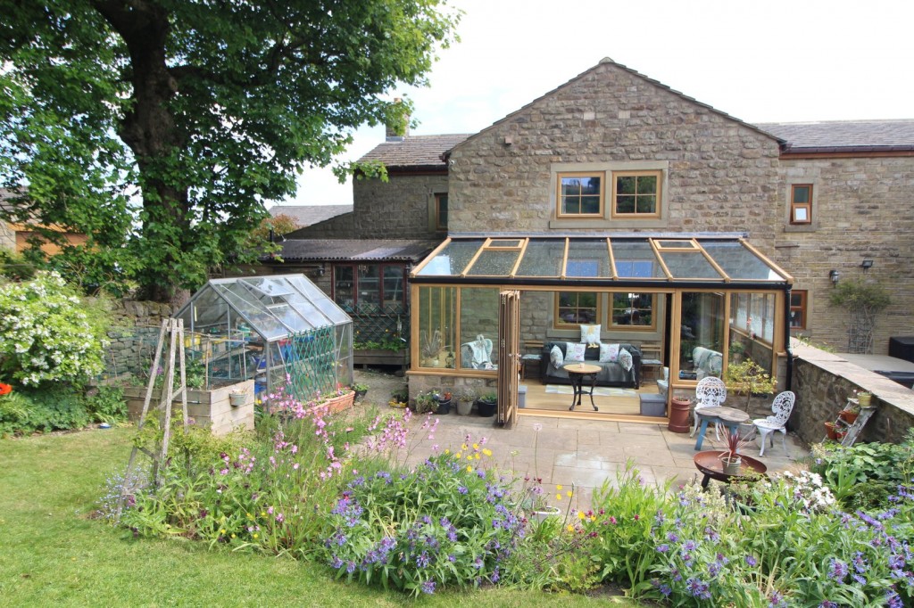 Oakworth, Keighley, West Yorkshire, 3 bedroom, Semi-Detached House